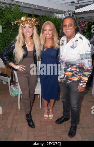 Leesa Rowland and Larry Wohl attend MTRX and Anna Rothschild present ...