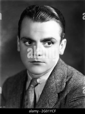 JAMES CAGNEY 1933 Portrait publicity for Warner Bros Stock Photo - Alamy