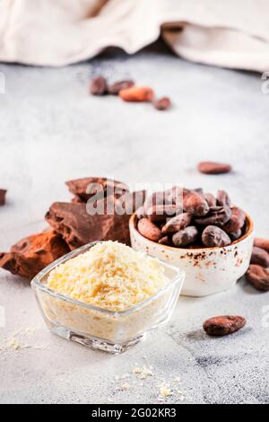 Organic cocoa butter, cocoa beans, grated cocoa lump, dark chocolate on ...