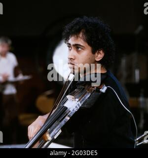 L. Shankar and Zakir Hussain Stock Photo - Alamy