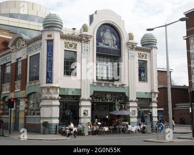 The Michelin Building in Fulham Road London UK Stock Photo - Alamy