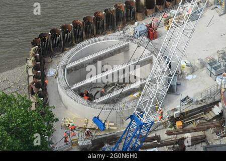 Thames Tideway Super Sewer site by Heathwall Pumping Station on the ...