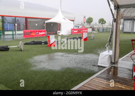 this picture shows a training session of Belgian first division soccer ...