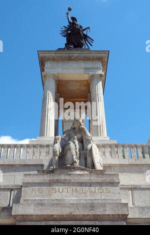 Lajos Kossuth (Louis Kossuth) Mausoleum, Kerepesi Cemetery (Fiume Road ...