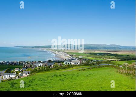 Looking towards Borth and Ynyslas, Ceredigion, Mid Wales Stock Photo ...