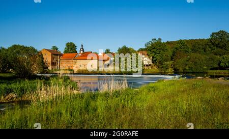 The village of Sallmannshausen at the Werra River in Thuringia Stock ...
