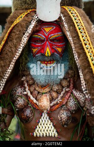 PAPUA NEW GUINEA: A member of the Tambul tribe. THIS PHOTOGRAPHER has ...