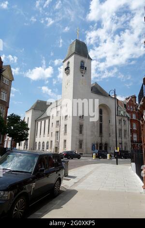 Queen Anne style Dutch gabled buildings along Pont Street in Kensington ...