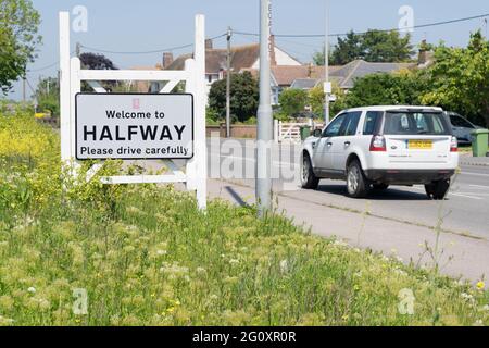 Country border sign for Halfway erected on road side, Kent, England ...