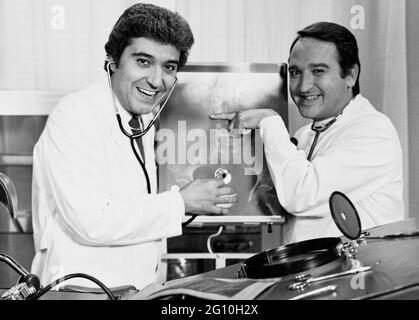 SHAKE BEFORE USE (1983) -Original title: AGITESE ANTES DE USARLA ...