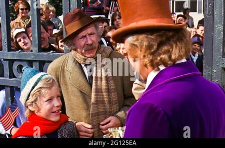USA. Jack Albertson, Peter Ostrum, Gene Wilder, Paris Themmen, Julie Dawn Cole, Nora Denney, Roy ...