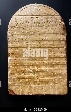 Ancient Egyptian Hieroglyphic Cuneiform writing Stock Photo - Alamy