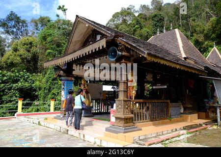 Mount Matang Sri Maha Mariamman Temple, Hindu Temple, Kuching, Sarawak ...