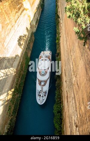 View at the canal of Corinth on Greece Stock Photo - Alamy