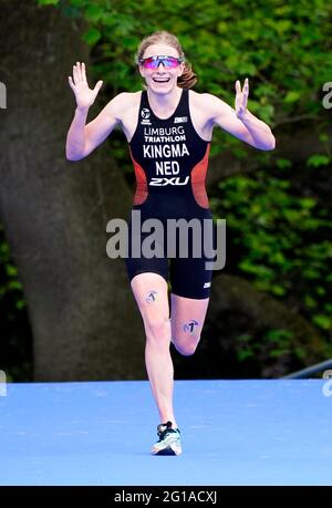 Netherland's Maya Kingma wins The AJ Bell 2021 World Triathlon ...