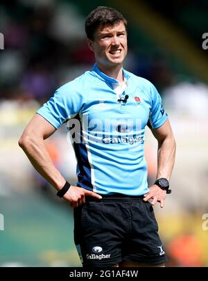Match referee Craig Maxwell-Keys Stock Photo - Alamy