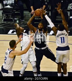 Dallas Mavericks guard Josh Richardson (0) handles the ball during an ...