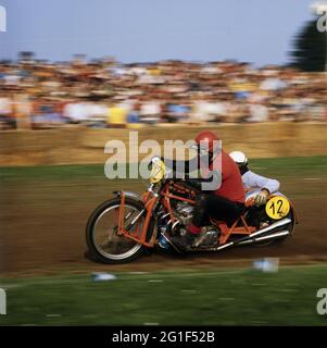 Sidecar grasstrack racing Stock Photo - Alamy