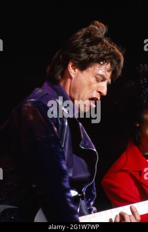 Mick Jagger, Frontmann der Band Rolling Stones live bei einem Konzert ...