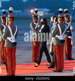 Vice President Kamala Harris arrives on Capitol Hill in Washington ...