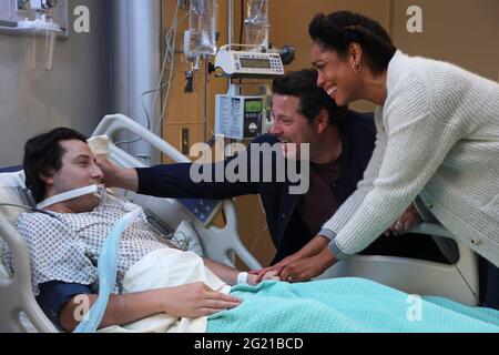 9-1-1: LONE STAR, (aka 911: LONE STAR), Gina Torres (center) with ...