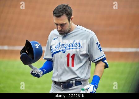 ATLANTA, GA - JUNE 04: Atlanta Braves third base Austin Riley (27 ...