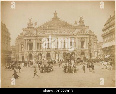 New Opera in Parijs; Paris Facade of the new Opera Ch. Garnier Stock ...