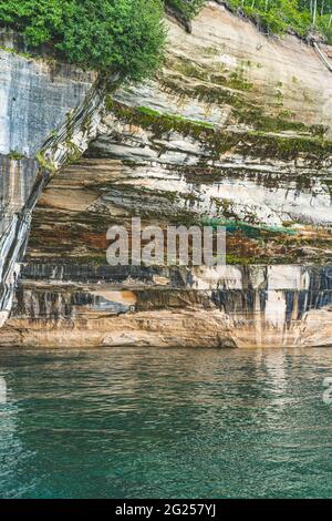 Colorful Cliffs on the Great Lakes in Pictured Rocks National Lakeshore ...