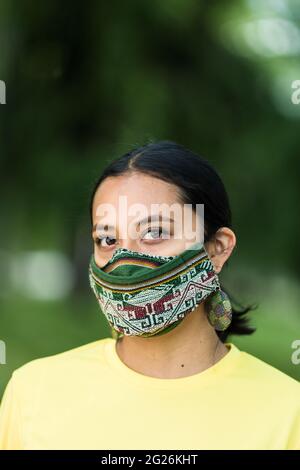 Bolivian handcraft quechua Cloth mask with traditional pattern for ...