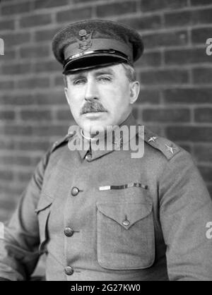 Major General Leonard Wood, U.S. Army, 1913 Stock Photo - Alamy