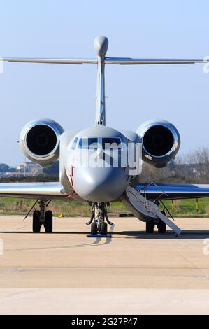 Italian Air Force Gulfstream G550 AEW/C, Airborne Early Warning and ...