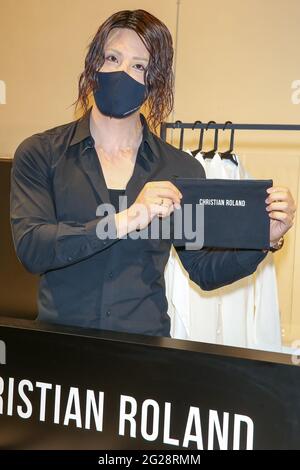 CHRISTIAN ROLAND, an apparel brand produced by Japanese Host ROLAND ...