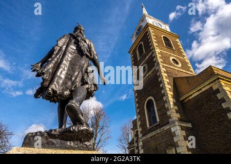Saint Georges church and the grave of Pocahontas, Gravesend Kent Stock ...