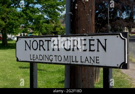 Kirtlington village, Oxfordshire, England, UK Stock Photo - Alamy