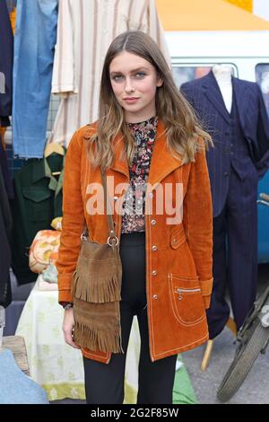 Vintage car boot kings cross London Stock Photo - Alamy