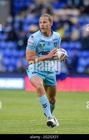 Jacob Miller #6 of Wakefield Trinity with the ball Stock Photo - Alamy