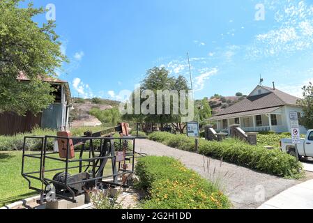 BREA, CALIFORNIA - 9 JUN 2021: Well Pulling Rig on display at the ...
