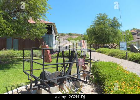 BREA, CALIFORNIA - 9 JUN 2021: Well Pulling Rig on display at the ...