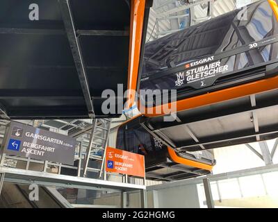 Austria, Tyrol, Stubai Glacier, Fernau Ski lift Stock Photo - Alamy