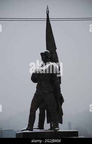 Soviet era statue Stock Photo - Alamy
