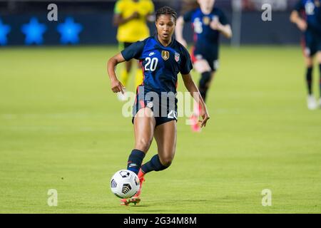 Margaret Purce (20) of United States plays against Argentina during the ...