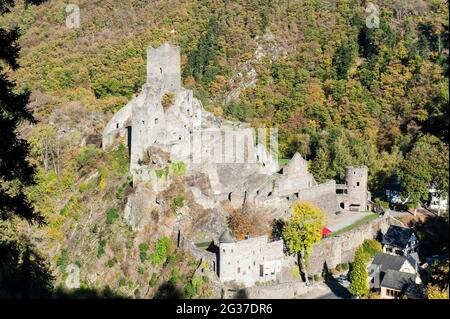 castle ruin in the Eifel: Niederburg and Oberburg Manderscheid Stock ...