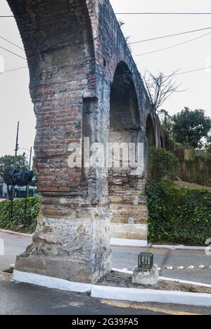Aqueduct of the city of guatemala begin its construction in 1776 ...