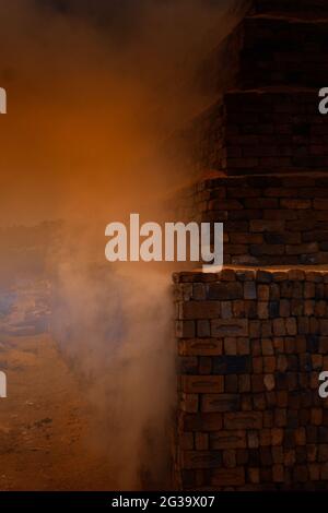 A vertical shot of the ancient Chichen Itza Mayan ruins Stock Photo - Alamy