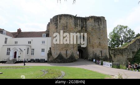 A Medieval castle in Tonbridge Kent Stock Photo - Alamy