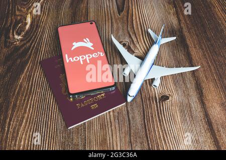 Hopper app logo on a smartphone screen Stock Photo - Alamy