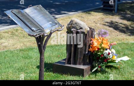 Blankenfelde Mahlow, Germany. 16th June, 2021. A memorial plaque as ...