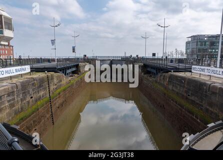 Hull Marina lock gates Stock Photo - Alamy