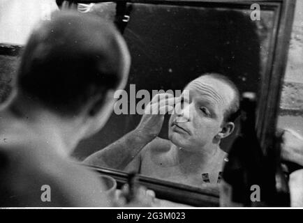 Actors Dressing room Stock Photo - Alamy
