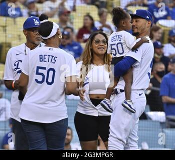 Los Angeles Dodgers' Mookie Betts bats during a baseball game against ...